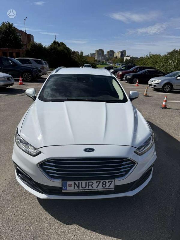 White Ford Mondeo 2021 in Siauliai, with an engine capacity of 0.00 L and mileage of 170 thousand km for 12700 €, photo 3 on AUTOMOTO.COM.LV
