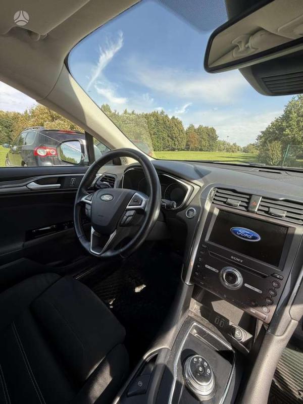 White Ford Mondeo 2021 in Siauliai, with an engine capacity of 0.00 L and mileage of 170 thousand km for 12700 €, photo 9 on AUTOMOTO.COM.LV