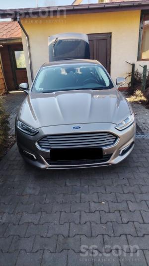 Yellow Ford Mondeo 2018 in Cesis, with an engine capacity of 1.50 L and mileage of 113 thousand km for 11900 €, photo 4 on AUTOMOTO.COM.LV