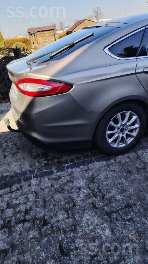 Yellow Ford Mondeo 2018 in Cesis, with an engine capacity of 1.50 L and mileage of 113 thousand km for 11900 €, photo 14 on AUTOMOTO.COM.LV