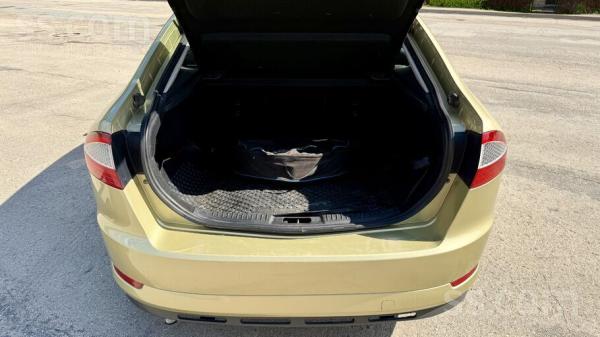 Yellow Ford Mondeo 2008 in Aizkraukle, with an engine capacity of 2.00 L and mileage of 255 thousand km for 2150 €, photo 7 on AUTOMOTO.COM.LV