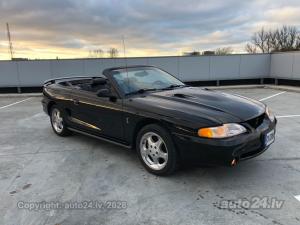 Melns Ford Mustang 1997 Tallina, ar dzinēja tilpumu 4.60 L un nobraukumu 128 tūkst. km par 14900 €, foto 4 vietnē AUTOMOTO.COM.LV