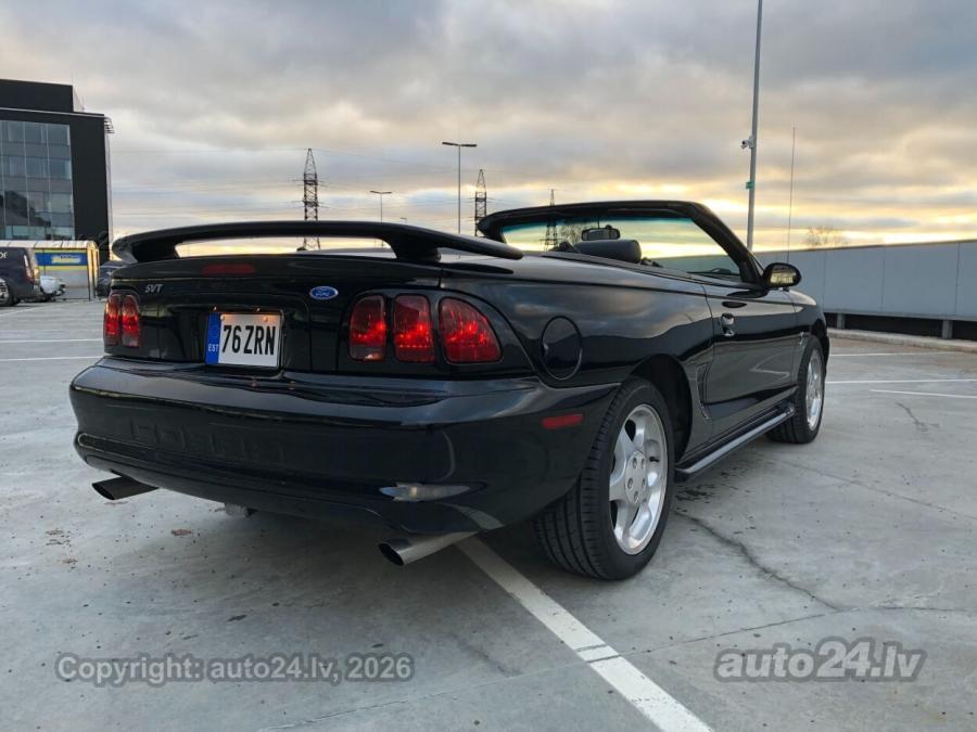 Melns Ford Mustang 1997 Tallina, ar dzinēja tilpumu 4.60 L un nobraukumu 128 tūkst. km par 14900 €, foto 5 vietnē AUTOMOTO.COM.LV