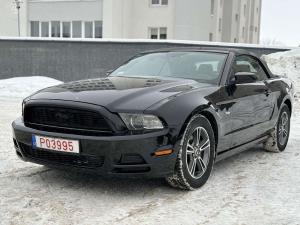 Melns Ford Mustang 2013 Ukmergė, ar dzinēja tilpumu 3.73 L un nobraukumu 125 tūkst. km par 7900 €, foto 2 vietnē AUTOMOTO.COM.LV