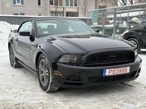 Melns Ford Mustang 2013 Ukmergė, ar dzinēja tilpumu 3.73 L un nobraukumu 125 tūkst. km par 7900 €, foto 3 vietnē AUTOMOTO.COM.LV