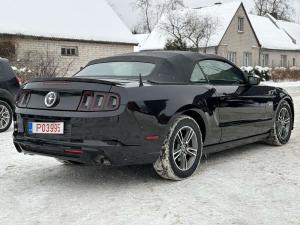 Melns Ford Mustang 2013 Ukmergė, ar dzinēja tilpumu 3.73 L un nobraukumu 125 tūkst. km par 7900 €, foto 7 vietnē AUTOMOTO.COM.LV