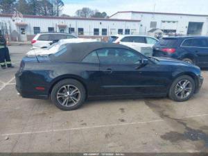 Black Ford Mustang 2014 in Klaipeda, with an engine capacity of 3.73 L and mileage of 54 thousand km for 5450 €, photo 13 on AUTOMOTO.COM.LV