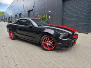Black Ford Mustang 2014 in Klaipeda, with an engine capacity of 3.70 L and mileage of 184 thousand km for 12900 €, photo 9 on AUTOMOTO.COM.LV