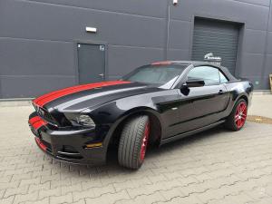 Black Ford Mustang 2014 in Klaipeda, with an engine capacity of 3.70 L and mileage of 184 thousand km for 12900 €, photo 12 on AUTOMOTO.COM.LV