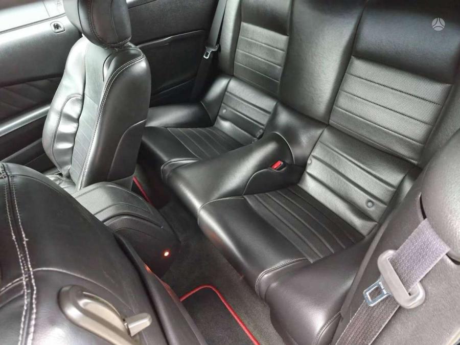 Black Ford Mustang 2014 in Klaipeda, with an engine capacity of 3.70 L and mileage of 184 thousand km for 12900 €, photo 21 on AUTOMOTO.COM.LV