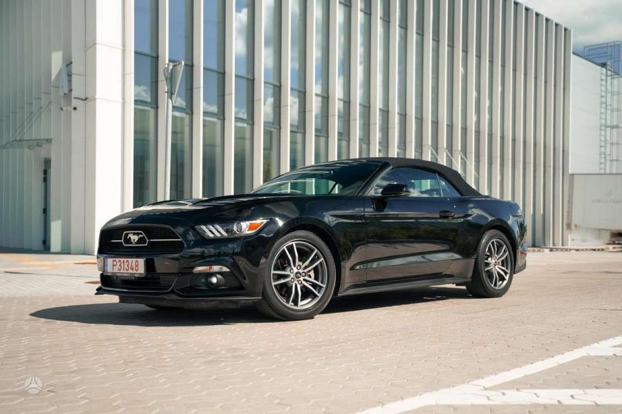 Black Ford Mustang 2016 in Vilnius, with an engine capacity of 2.26 L and mileage of 97 thousand km for 14999 €, photo 9 on AUTOMOTO.COM.LV
