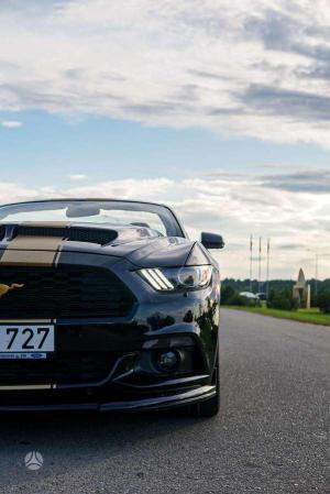 Black Ford Mustang 2017 in Kupiskis, with an engine capacity of 2.30 L and mileage of 71 thousand km for 21000 €, photo 3 on AUTOMOTO.COM.LV