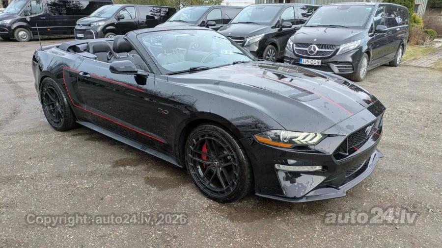 Melns Ford Mustang 2018 Tallina, ar dzinēja tilpumu 5.00 L un nobraukumu 110 tūkst. km par 35900 €, foto 1 vietnē AUTOMOTO.COM.LV