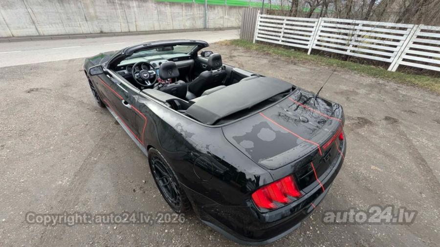 Melns Ford Mustang 2018 Tallina, ar dzinēja tilpumu 5.00 L un nobraukumu 110 tūkst. km par 35900 €, foto 5 vietnē AUTOMOTO.COM.LV