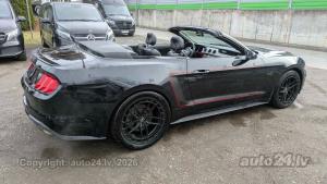 Melns Ford Mustang 2018 Tallina, ar dzinēja tilpumu 5.00 L un nobraukumu 110 tūkst. km par 35900 €, foto 6 vietnē AUTOMOTO.COM.LV