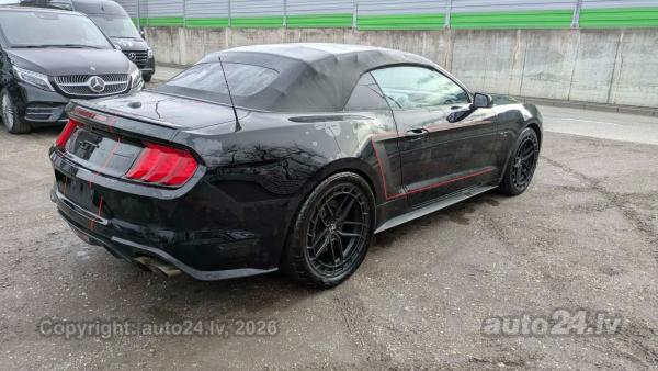 Black Ford Mustang 2018 in Tallinn, with an engine capacity of 5.00 L and mileage of 110 thousand km for 35900 €, photo 6 on AUTOMOTO.COM.LV