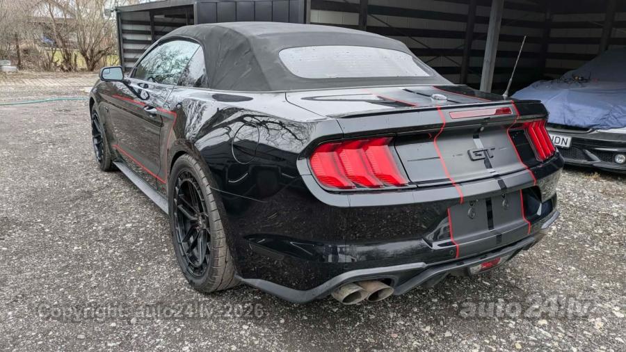 Melns Ford Mustang 2018 Tallina, ar dzinēja tilpumu 5.00 L un nobraukumu 110 tūkst. km par 35900 €, foto 10 vietnē AUTOMOTO.COM.LV