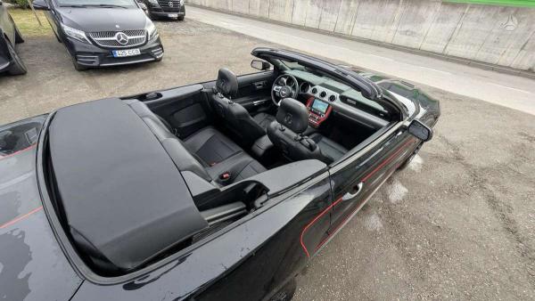 Melns Ford Mustang 2018 Tallina, ar dzinēja tilpumu 4.95 L un nobraukumu 176 tūkst. km par 32900 €, foto 3 vietnē AUTOMOTO.COM.LV