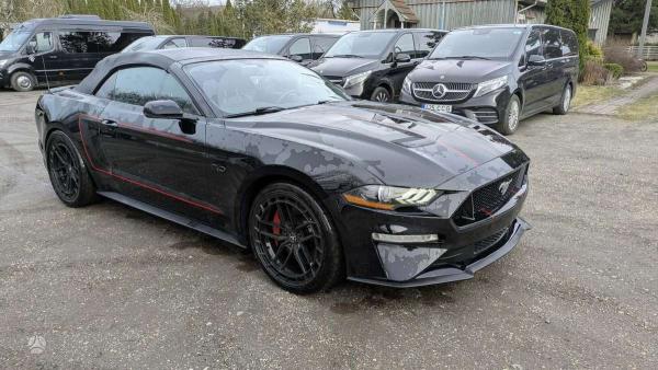 Melns Ford Mustang 2018 Tallina, ar dzinēja tilpumu 4.95 L un nobraukumu 176 tūkst. km par 32900 €, foto 5 vietnē AUTOMOTO.COM.LV