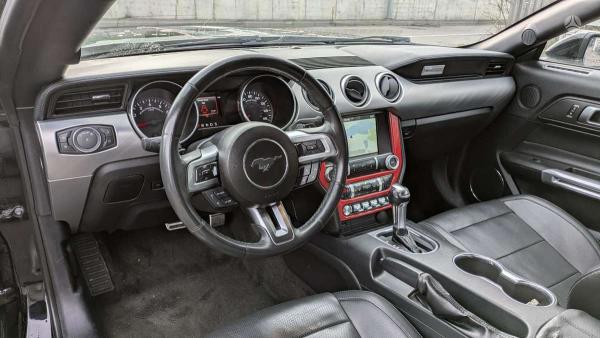 Melns Ford Mustang 2018 Tallina, ar dzinēja tilpumu 4.95 L un nobraukumu 176 tūkst. km par 32900 €, foto 10 vietnē AUTOMOTO.COM.LV