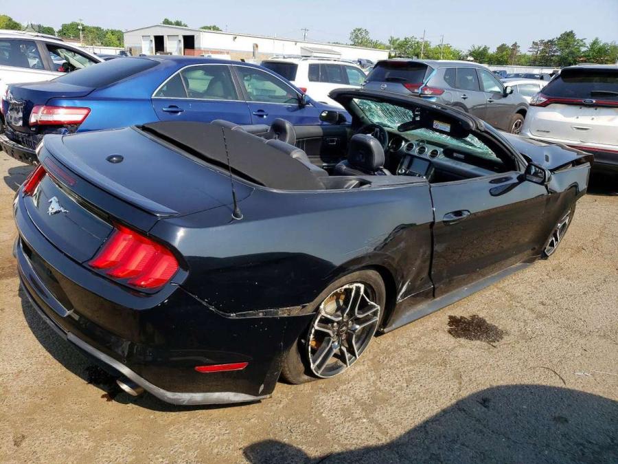 Melns Ford Mustang 2018 Kauņa, ar dzinēja tilpumu 2.30 L un nobraukumu 133 tūkst. km par 5500 €, foto 5 vietnē AUTOMOTO.COM.LV