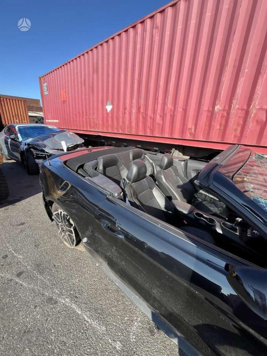 Melns Ford Mustang 2018 Kauņa, ar dzinēja tilpumu 2.30 L un nobraukumu 133 tūkst. km par 5500 €, foto 7 vietnē AUTOMOTO.COM.LV