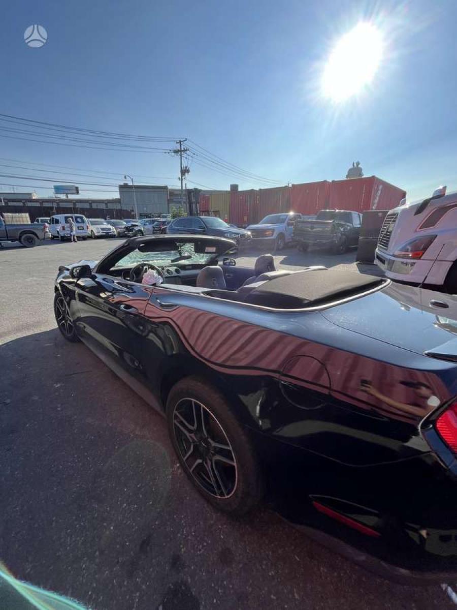 Melns Ford Mustang 2018 Kauņa, ar dzinēja tilpumu 2.30 L un nobraukumu 133 tūkst. km par 5500 €, foto 8 vietnē AUTOMOTO.COM.LV