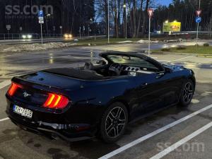 Черный Форд Мустанг 2019 в Рига, объемом двигателя 2.30 л и пробегом 200 тыс. км за 25000 €, фото 4 на AUTOMOTO.COM.LV