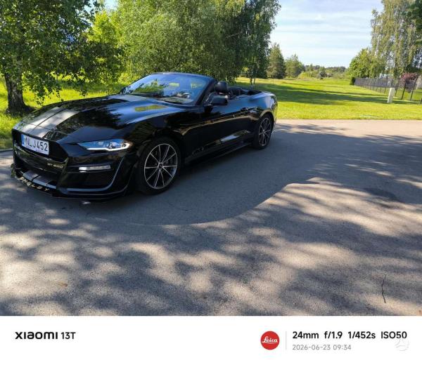 Black Ford Mustang 2019 in Mazeikiai, with an engine capacity of 2.25 L and mileage of 71 thousand km for 23500 €, photo 3 on AUTOMOTO.COM.LV