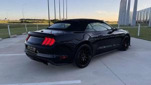 Melns Ford Mustang 2019 Klaipėda, ar dzinēja tilpumu 2.25 L un nobraukumu 97 tūkst. km par 23990 €, foto 7 vietnē AUTOMOTO.COM.LV