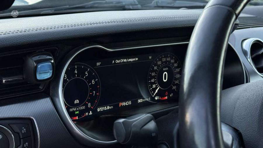 Melns Ford Mustang 2019 Klaipėda, ar dzinēja tilpumu 2.25 L un nobraukumu 97 tūkst. km par 23990 €, foto 9 vietnē AUTOMOTO.COM.LV