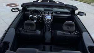 Melns Ford Mustang 2019 Klaipėda, ar dzinēja tilpumu 2.25 L un nobraukumu 97 tūkst. km par 23990 €, foto 13 vietnē AUTOMOTO.COM.LV