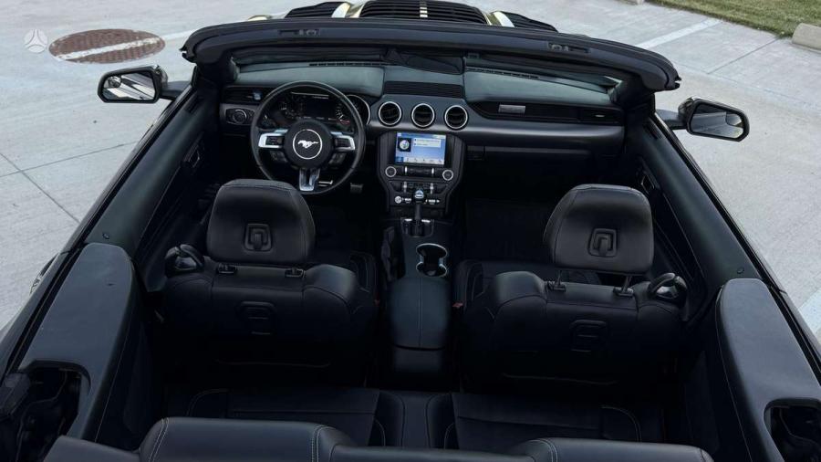 Melns Ford Mustang 2019 Klaipėda, ar dzinēja tilpumu 2.25 L un nobraukumu 97 tūkst. km par 23990 €, foto 13 vietnē AUTOMOTO.COM.LV