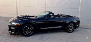 Black Ford Mustang 2019 in Kretinga, with an engine capacity of 2.25 L and mileage of 80 thousand km for 20999 €, photo 4 on AUTOMOTO.COM.LV