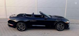 Black Ford Mustang 2019 in Kretinga, with an engine capacity of 2.25 L and mileage of 80 thousand km for 20999 €, photo 14 on AUTOMOTO.COM.LV