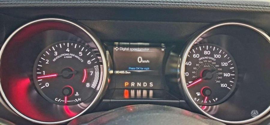 Black Ford Mustang 2019 in Kretinga, with an engine capacity of 2.25 L and mileage of 80 thousand km for 20999 €, photo 20 on AUTOMOTO.COM.LV