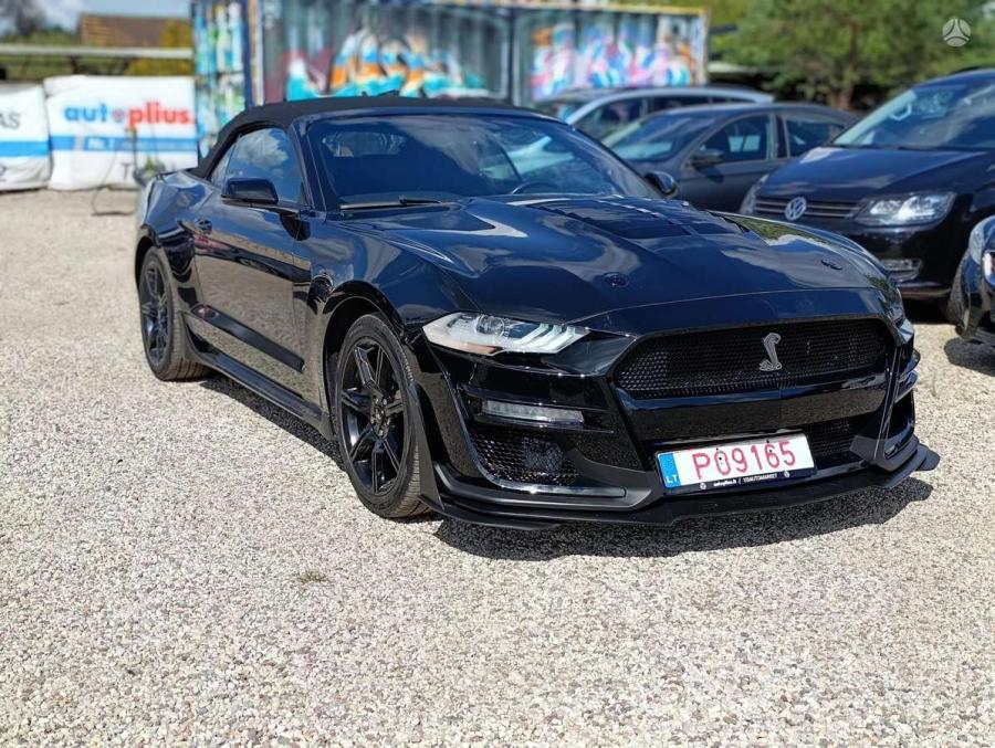 Melns Ford Mustang 2019 Ukmergė, ar dzinēja tilpumu 2.25 L un nobraukumu 102 tūkst. km par 22500 €, foto 1 vietnē AUTOMOTO.COM.LV