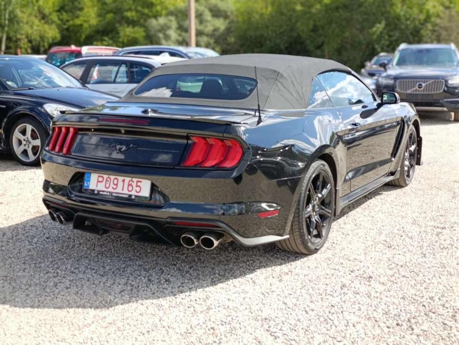 Melns Ford Mustang 2019 Ukmergė, ar dzinēja tilpumu 2.25 L un nobraukumu 102 tūkst. km par 22500 €, foto 5 vietnē AUTOMOTO.COM.LV