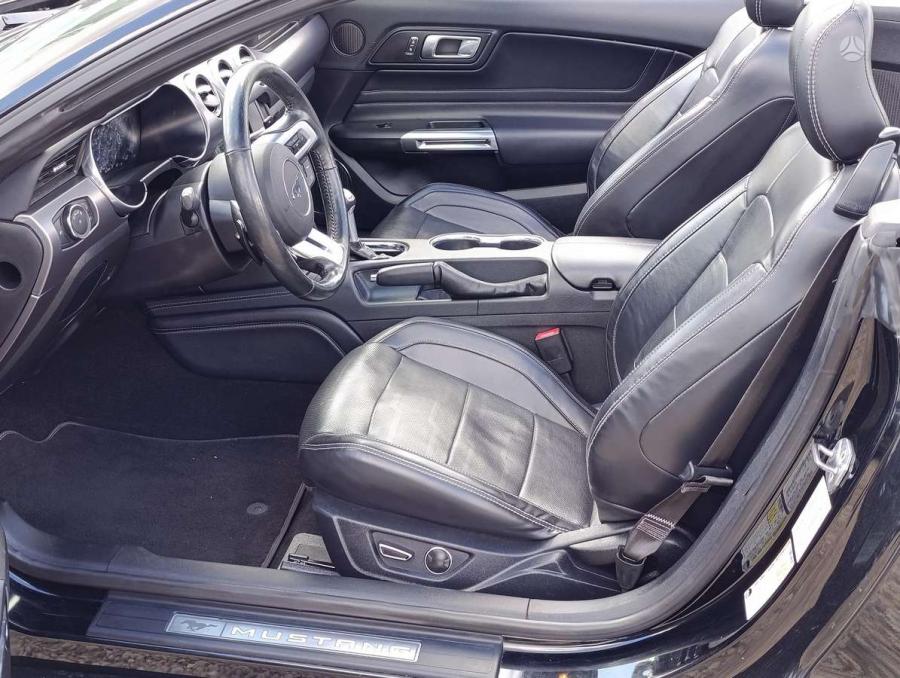 Melns Ford Mustang 2019 Ukmergė, ar dzinēja tilpumu 2.25 L un nobraukumu 102 tūkst. km par 22500 €, foto 10 vietnē AUTOMOTO.COM.LV
