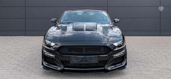 Black Ford Mustang 2019 in Klaipeda, with an engine capacity of 2.25 L and mileage of 81 thousand km for 17499 €, photo 3 on AUTOMOTO.COM.LV