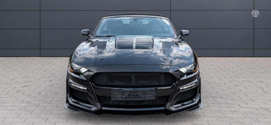Melns Ford Mustang 2019 Klaipėda, ar dzinēja tilpumu 2.25 L un nobraukumu 81 tūkst. km par 17499 €, foto 3 vietnē AUTOMOTO.COM.LV