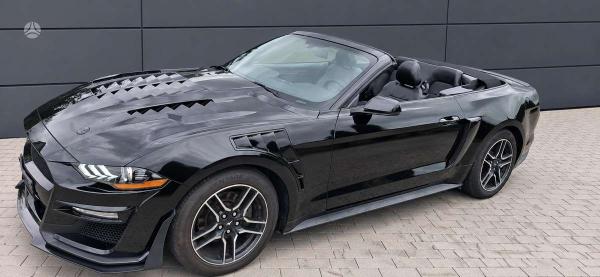 Black Ford Mustang 2019 in Klaipeda, with an engine capacity of 2.25 L and mileage of 81 thousand km for 17499 €, photo 10 on AUTOMOTO.COM.LV