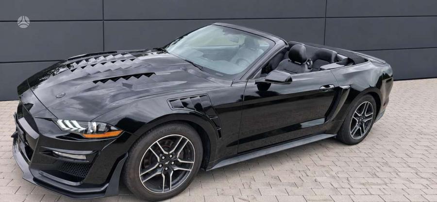 Melns Ford Mustang 2019 Klaipėda, ar dzinēja tilpumu 2.25 L un nobraukumu 81 tūkst. km par 17499 €, foto 10 vietnē AUTOMOTO.COM.LV