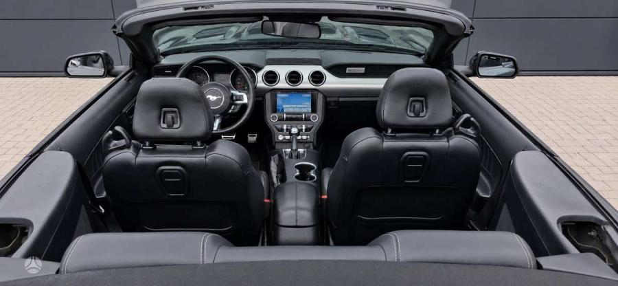 Melns Ford Mustang 2019 Klaipėda, ar dzinēja tilpumu 2.25 L un nobraukumu 81 tūkst. km par 17499 €, foto 15 vietnē AUTOMOTO.COM.LV