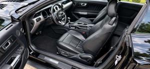 Melns Ford Mustang 2019 Klaipėda, ar dzinēja tilpumu 2.25 L un nobraukumu 81 tūkst. km par 17499 €, foto 16 vietnē AUTOMOTO.COM.LV