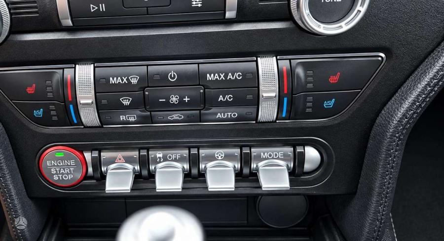 Melns Ford Mustang 2019 Klaipėda, ar dzinēja tilpumu 2.25 L un nobraukumu 81 tūkst. km par 17499 €, foto 21 vietnē AUTOMOTO.COM.LV