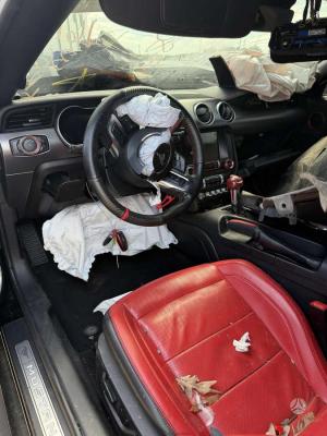 Melns Ford Mustang 2020 Šauļi, ar dzinēja tilpumu 4.95 L un nobraukumu 87 tūkst. km par 18100 €, foto 10 vietnē AUTOMOTO.COM.LV