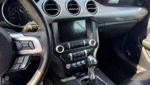 Black Ford Mustang 2023 in Ukmerge, with an engine capacity of 2.25 L and mileage of 58 thousand km for 28499 €, photo 12 on AUTOMOTO.COM.LV