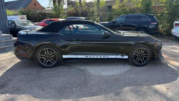 Ford Mustang 2023 Ukmergė vietnē Melns Ford Mustang 2023 Ukmergė, ar dzinēja tilpumu 2.25 L un nobraukumu 58 tūkst. km par 28499 €, foto 8 vietnē AUTOMOTO.COM.LV