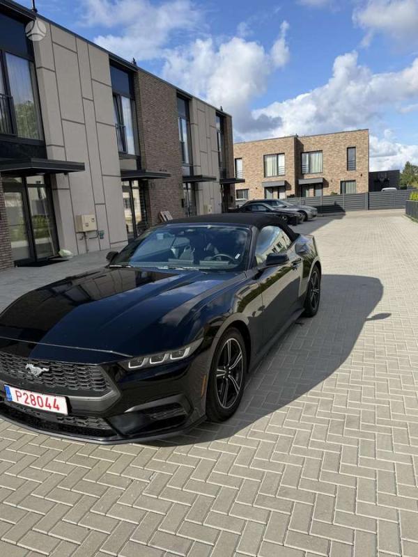Black Ford Mustang 2024 in Klaipeda, with an engine capacity of 2.25 L and mileage of 80 thousand km for 32900 €, photo 2 on AUTOMOTO.COM.LV